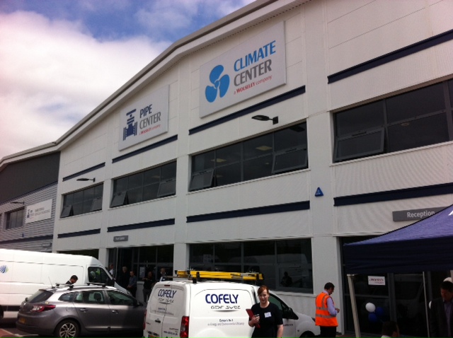 Three-in-one delivery of 'next generation' facility - Heating and ...