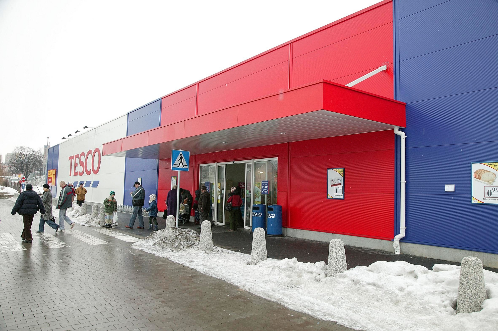 Competition watchdog recommends new hurdles to supermarket development ...