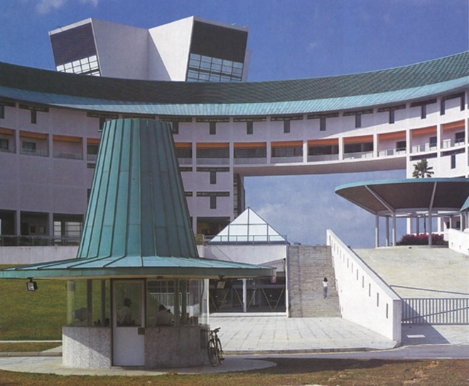 Building utopia: Stirling and Wilford’s Temasek Polytechnic in ...