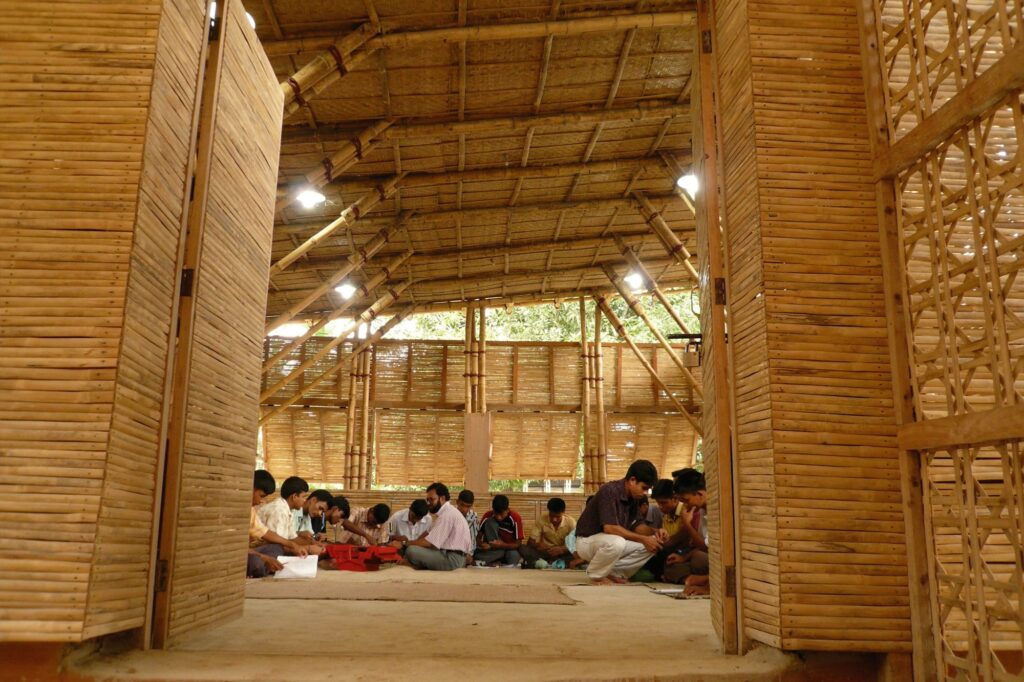 Houses in Bangladesh by Anna Heringer with BASEhabitat, BRAC University ...