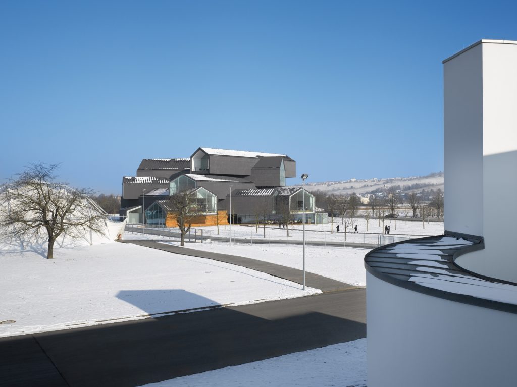 Vitrahaus by Herzog & De Meuron, Weil am Rhein, Germany - Architectural ...