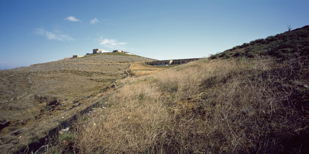 Aloni by Deca Architecture, Antiparos Island, Greece - The ...
