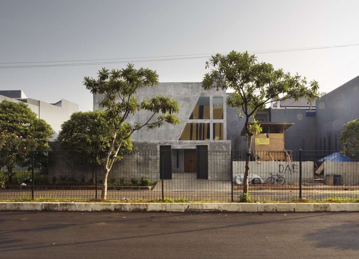 Studi-o Cahaya by Mamostudio, Jakarta, Indonesia - The Architectural Review