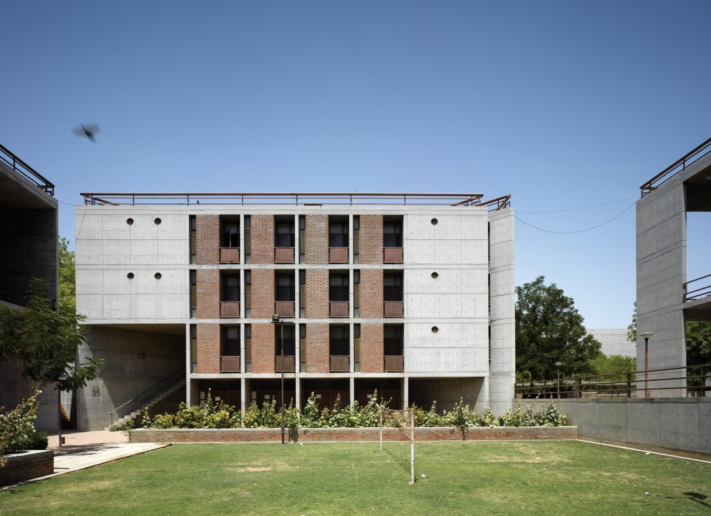 Indian Institute of Management by HCP Design, Ahmedabad, India ...