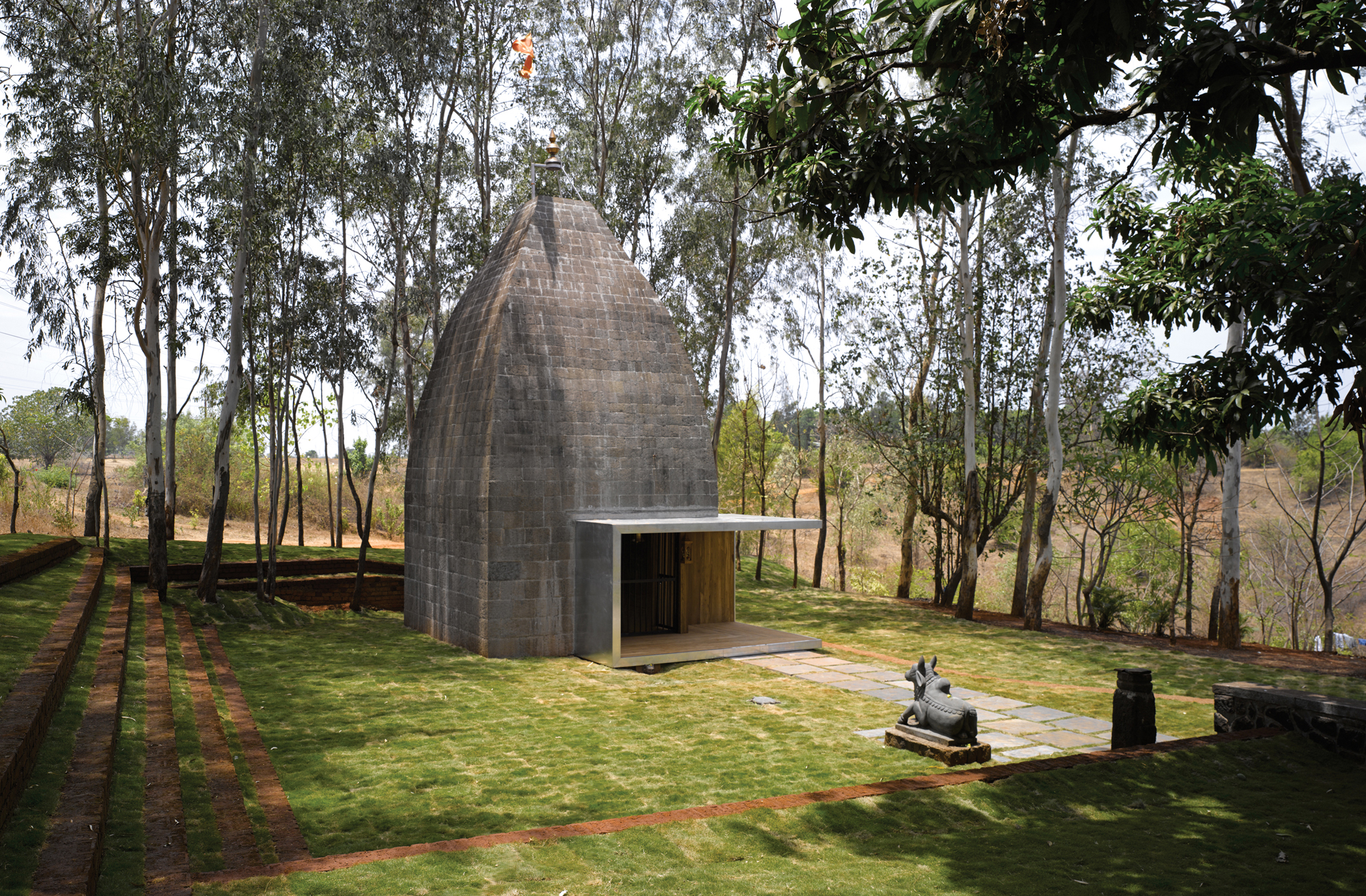 Shiv Temple by sP+a, Wadeshwar, Maharashtra, India - Architectural Review