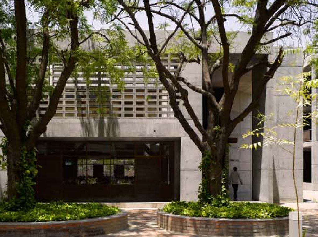 Indian Institute of Management by HCP Design, Ahmedabad, India ...