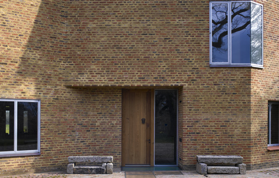 Crispin Kelly's House - Architectural Review