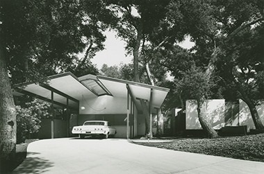 What will the Neighbours Think? Los Angeles looks back to the future ...