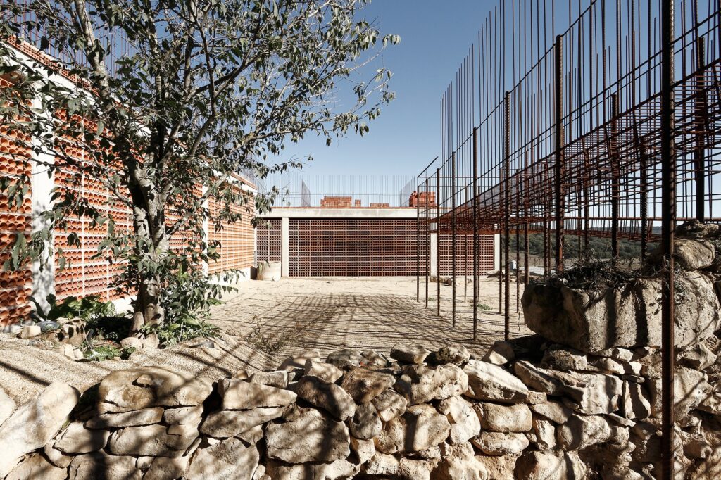 Sacred and profane: Archaeological museum in Seró, Spain, by Toni ...