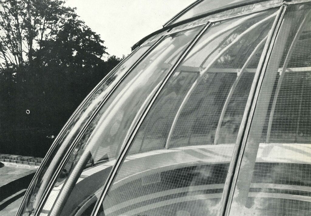 Swimming Pool in Hampstead by James Gowan - The Architectural Review