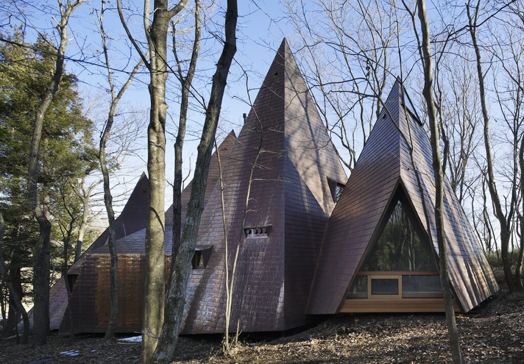 Nasu Tepee House in Tochigi, Japan by Hiroshi Nakamura & NAP Architects ...