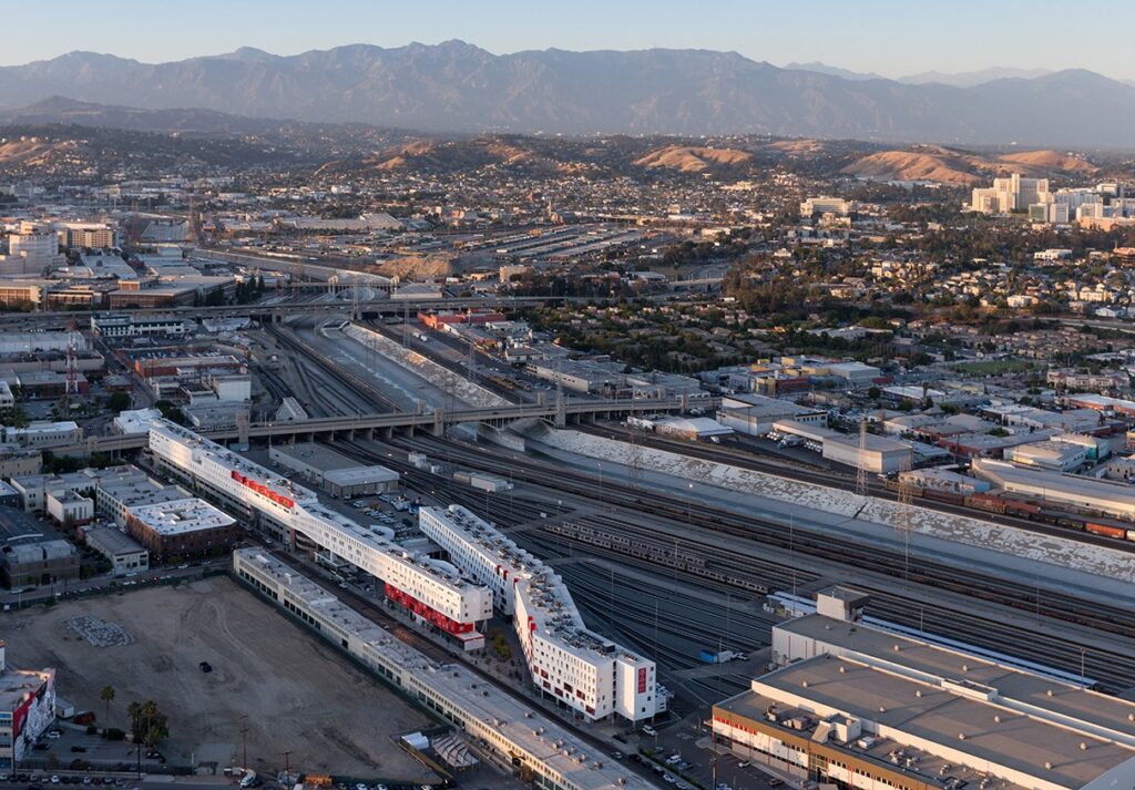 One Santa Fe housing in Los Angeles by Michael Maltzan