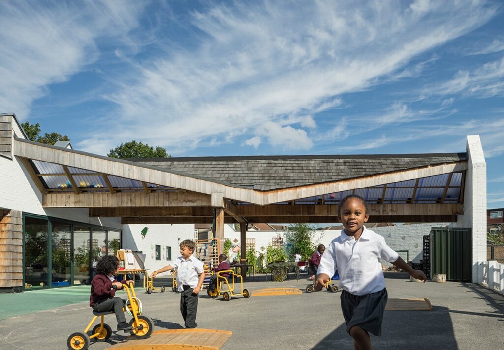 Whitehorse Manor School extension in London by Hayhurst and Co