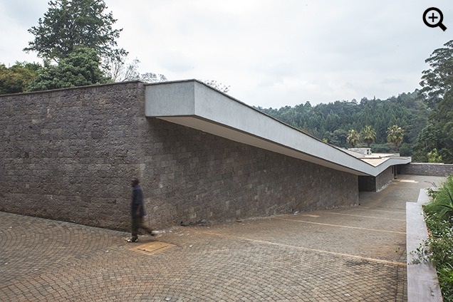 Paradise Lost: Jonathan Woolf's Lost Villa in Nairobi, Kenya - The ...