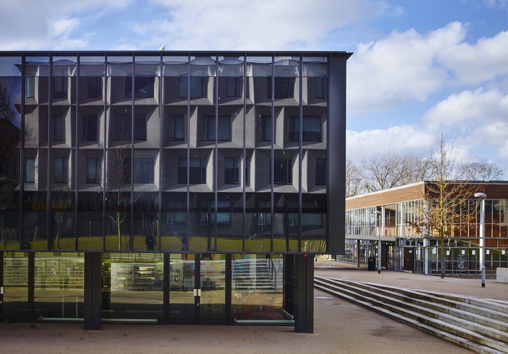 2015 Stirling Prize winner: Burntwood School in London by AHMM - The ...
