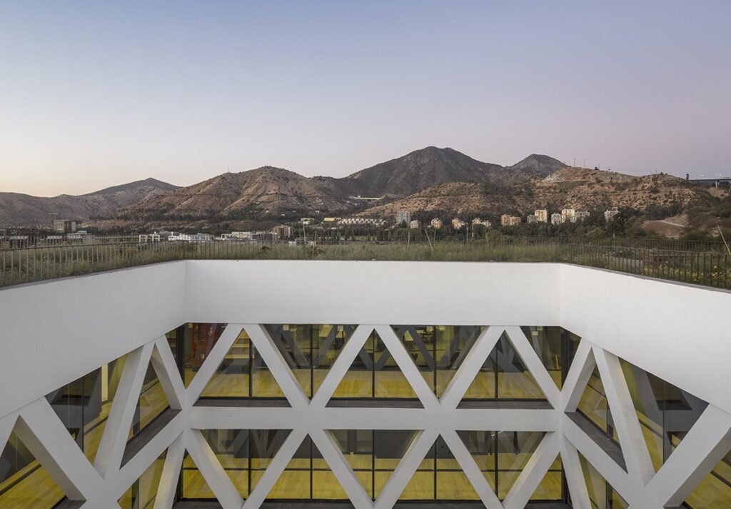 Diego Portales University in Chile by Rafael Hevia, Rodrigo Duque Motta ...
