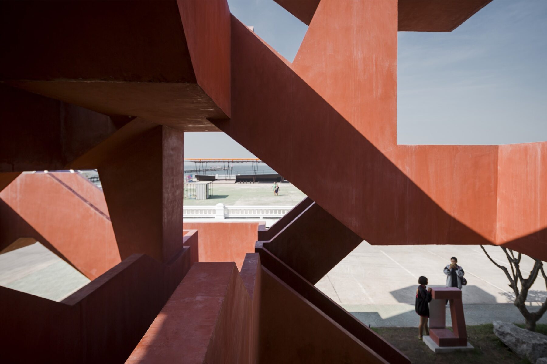 Reinventing the playground: Supermachine Studio's 10 Cal Tower in ...