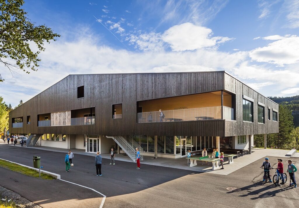 Compact and clever: Åmot School in Norway by L2 Arkitekter ...