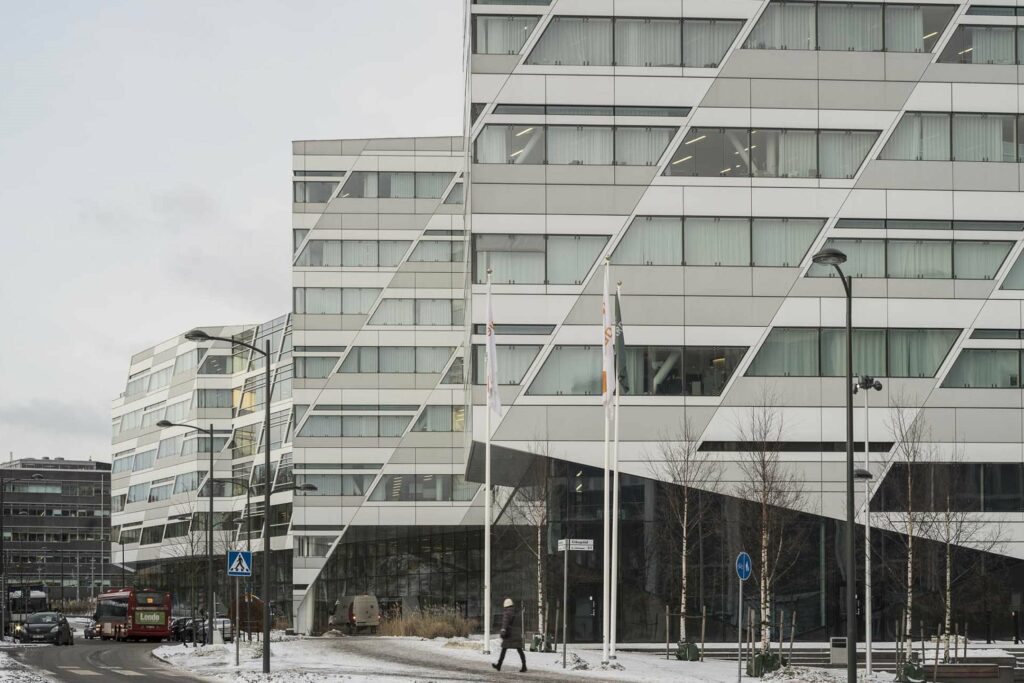 ‘Openess, simplicity and care’: 3XN's Stockholm Swedbank HQ ...