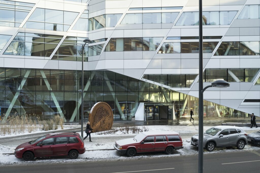 ‘Openess, simplicity and care’: 3XN's Stockholm Swedbank HQ ...