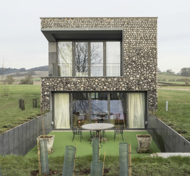 Flint House in the United Kingdom by Skene Catling de la Peña - The ...