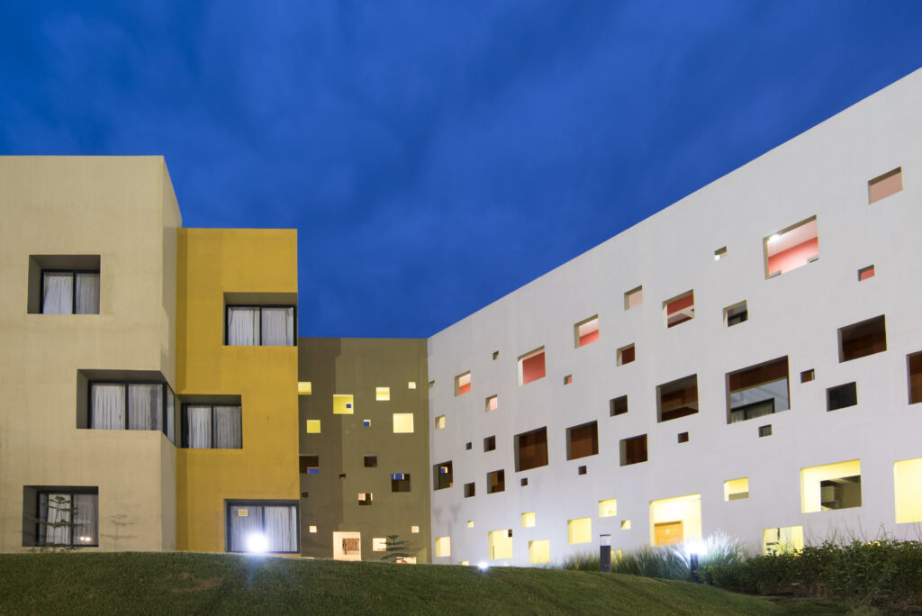 Square Dance: Studios 18 in Rajasthan by Sanjay Puri Architects ...