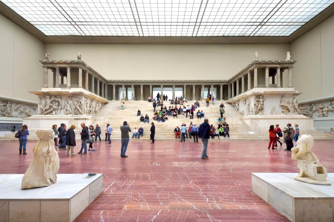 Buildings within buildings: on fragments, blurred thresholds and ...