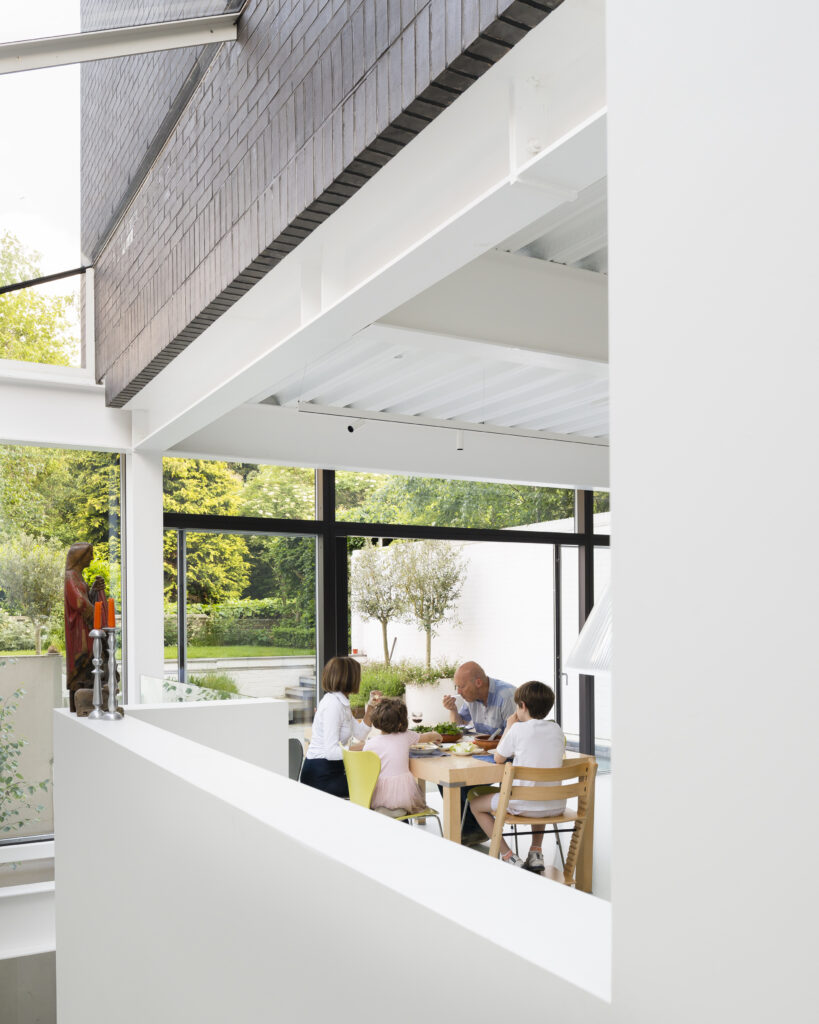 Hampstead homestead: Netherhall Gardens in London by Brinkworth ...
