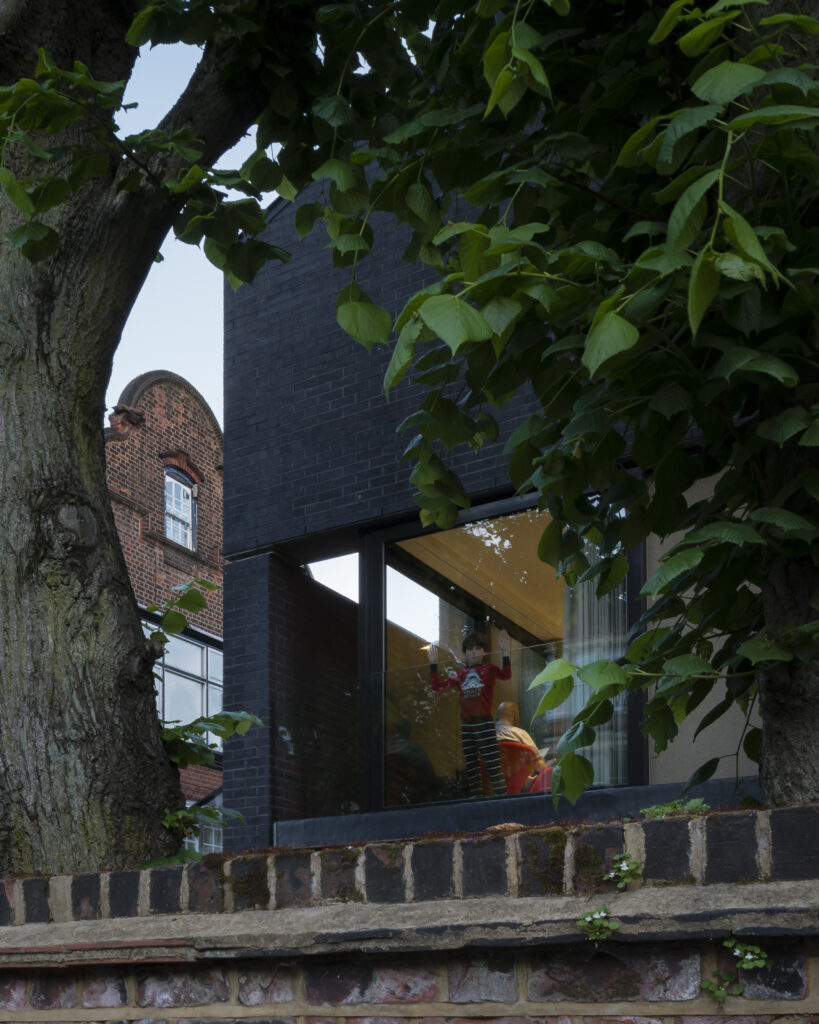Hampstead homestead: Netherhall Gardens in London by Brinkworth ...