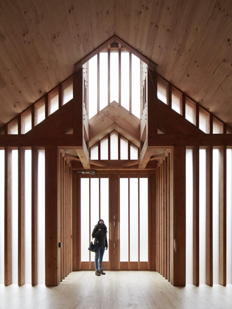 Memorial service: Belarusian Memorial Chapel in London by Spheron ...