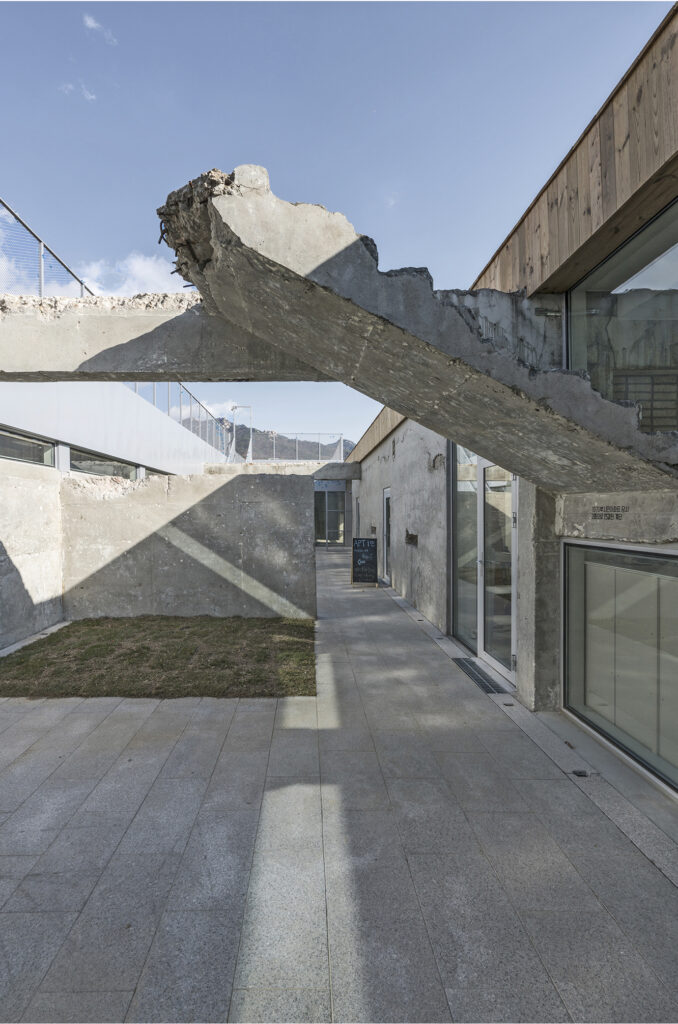 Military front: Peace and Culture Bunker, Seoul, by CoRe Architects ...