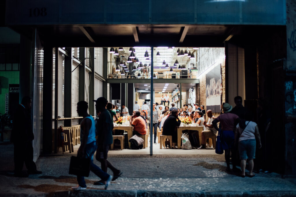Chef's table: Refettorio Gastromotiva, Rio de Janeiro, by Metro ...