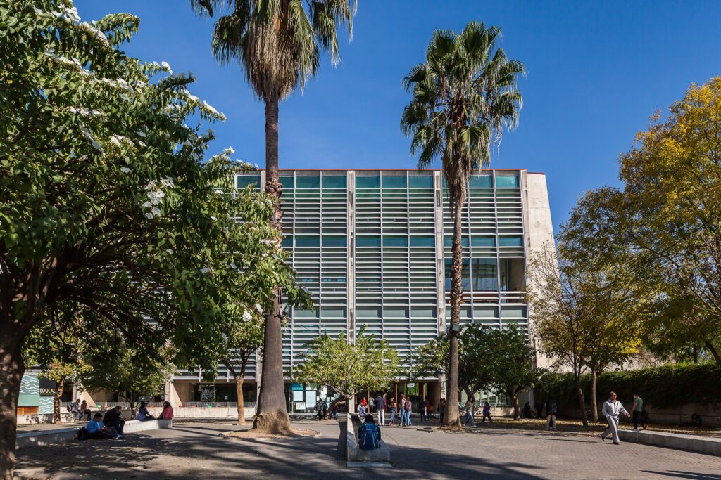 Revisit: Biblioteca Vasconcelos - Architectural Review