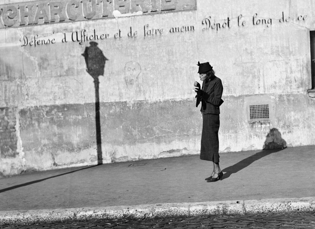 Stepping out: the flâneuse claims the city for herself - The ...