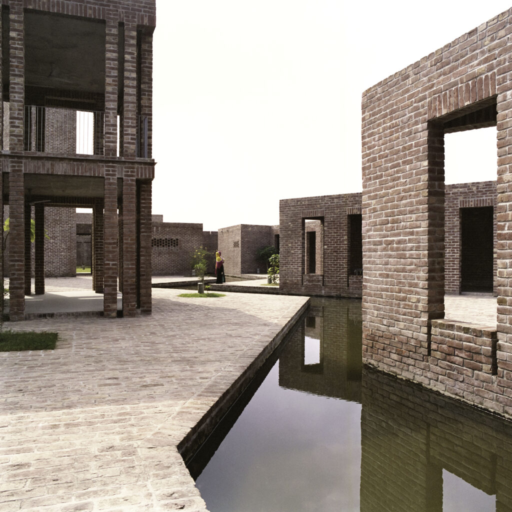 Retrospective: Kashef Chowdhury / URBANA - Architectural Review