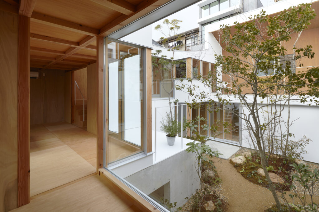 Ascending order: Loop Terrace, Kobe, Japan, Tomohiro Hata Architect and ...