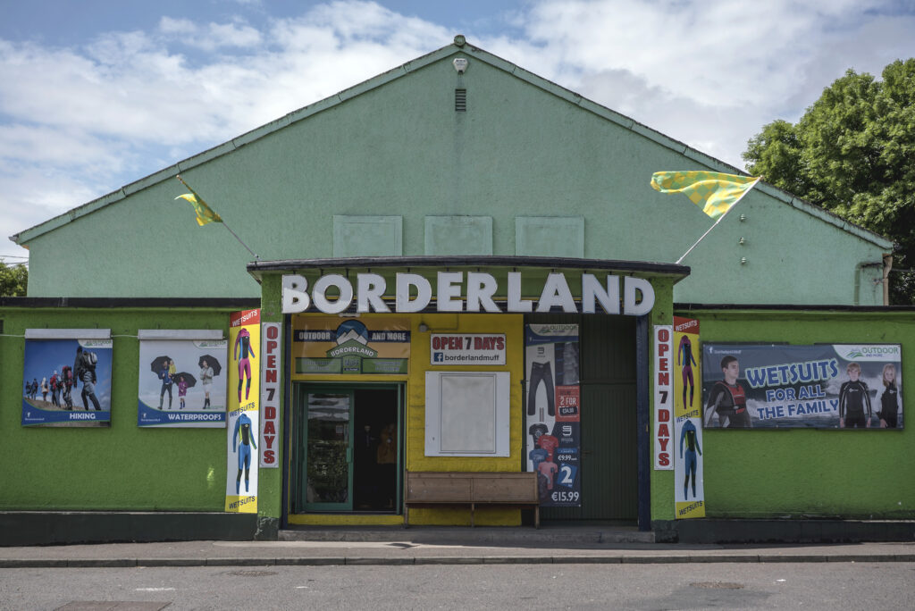 Lives laid along the line: the lived realities of the borderlands ...