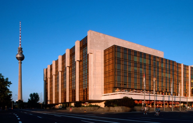 Typology: Palace - Architectural Review