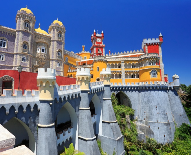 Typology: Palace - Architectural Review