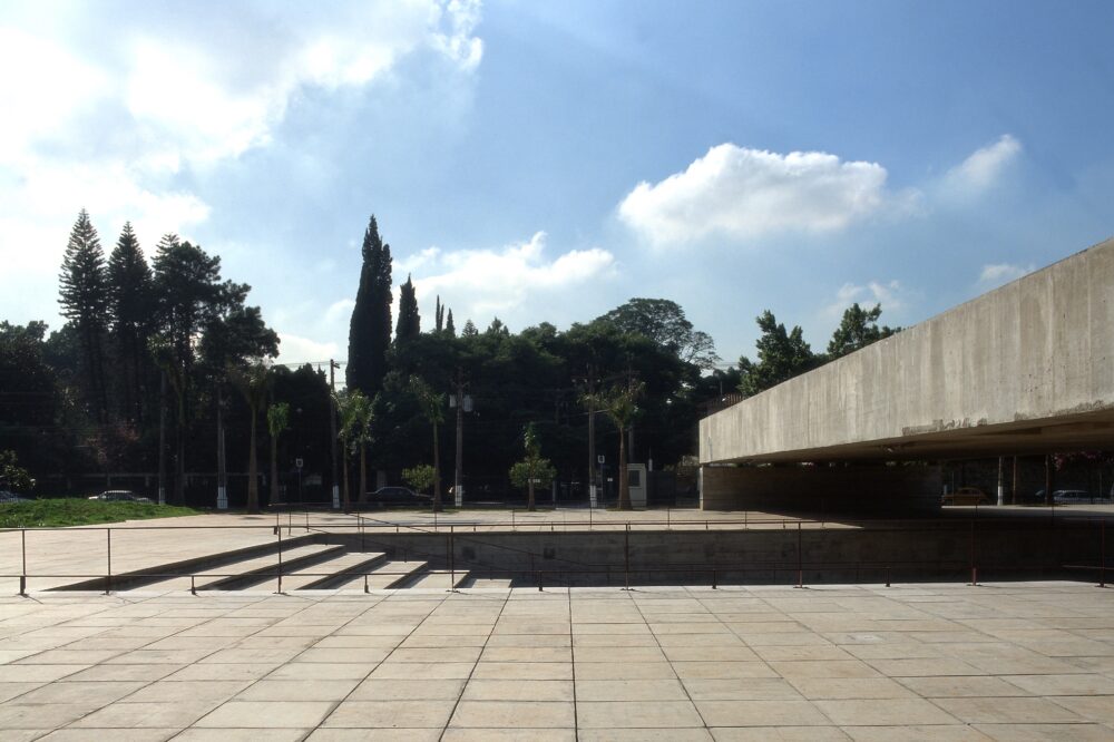 Brazilian pavilion, Osaka Expo , by Paulo Mendes da Rocha ...