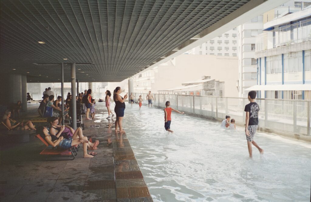 Social climber: SESC 24 de Maio cultural centre in São Paulo, Brazil by ...