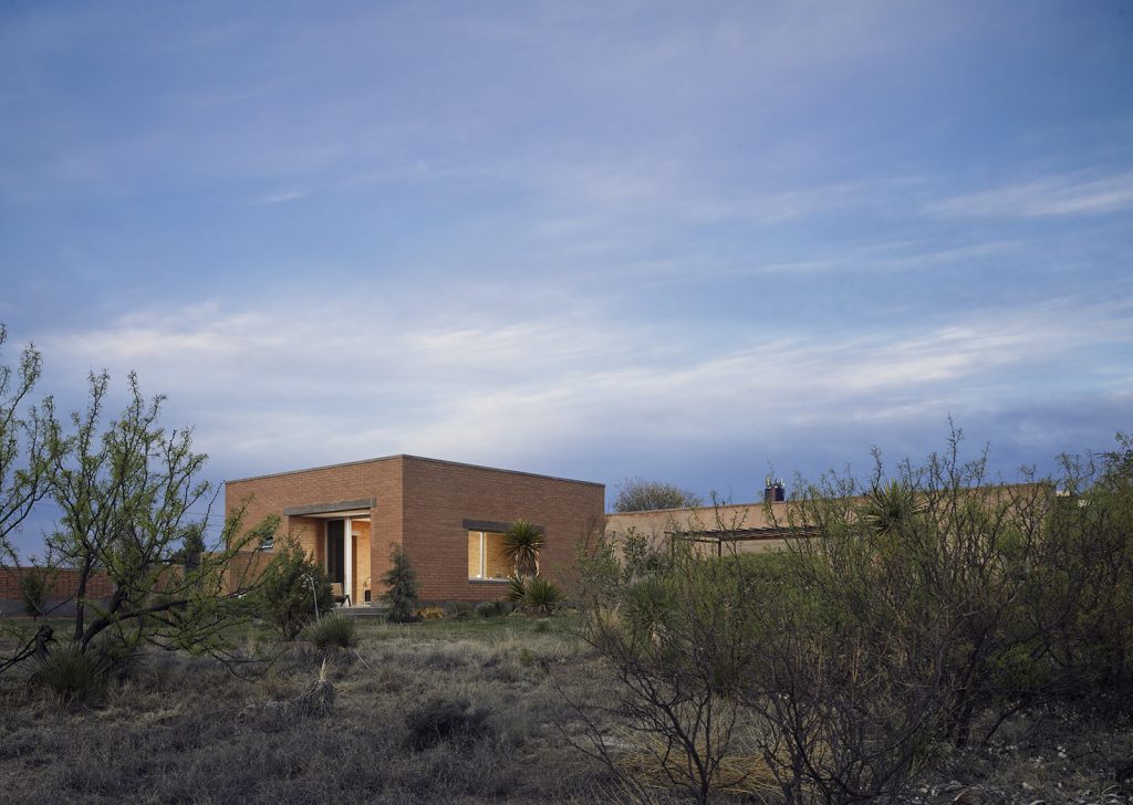Marfa Suite in Texas, USA by Dust Architecture - Architectural Review