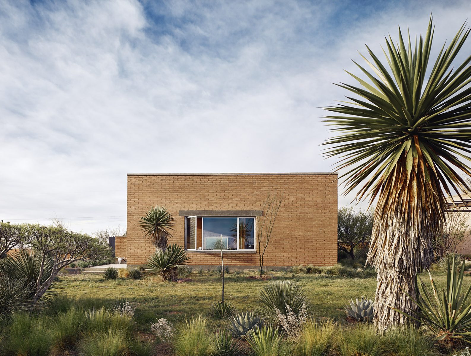 Marfa Suite in Texas, USA by Dust Architecture - The Architectural Review
