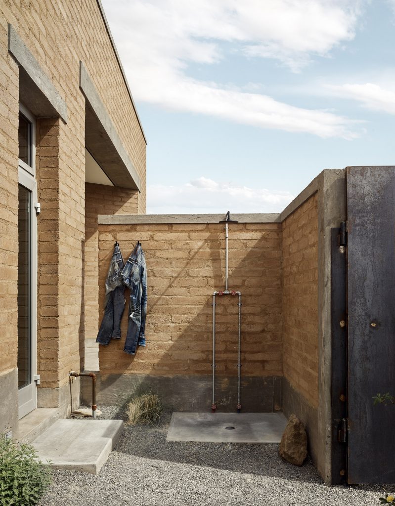 Marfa Suite in Texas, USA by Dust Architecture - Architectural Review