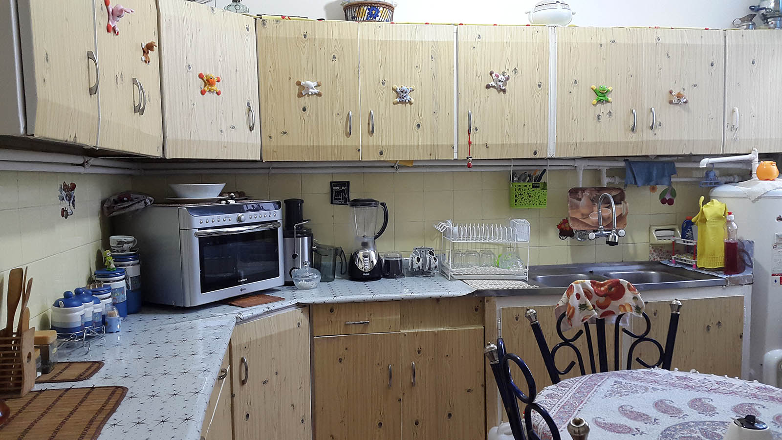 The Iranian kitchen with three doors - The Architectural Review