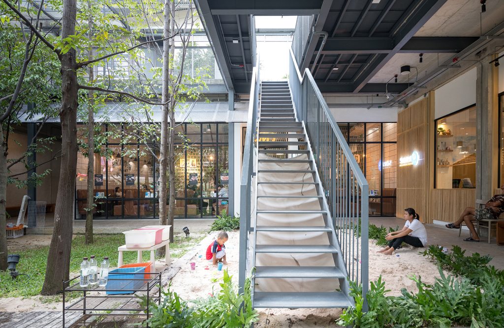Dadfa market in Bangkok, Thailand by M Space - Architectural Review