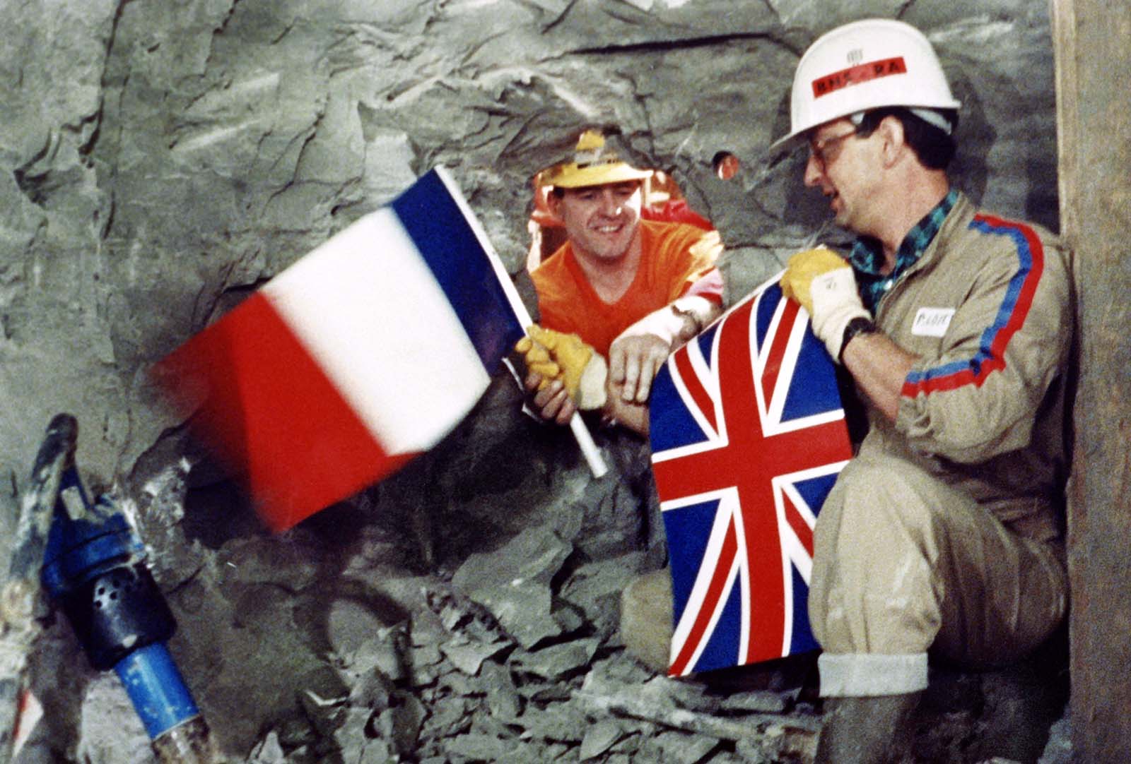 Channel crossings: militarised coastlines of Folkestone, Dover and ...