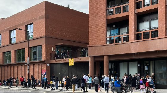 Hackney New Primary School in London, UK by Henley Halebrown ...