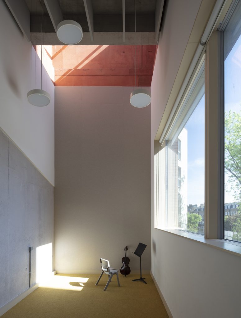 Hackney New Primary School in London, UK by Henley Halebrown ...