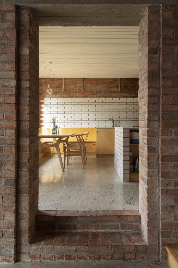 House, coach house and garden in Dublin, Ireland by Culligan Architects ...
